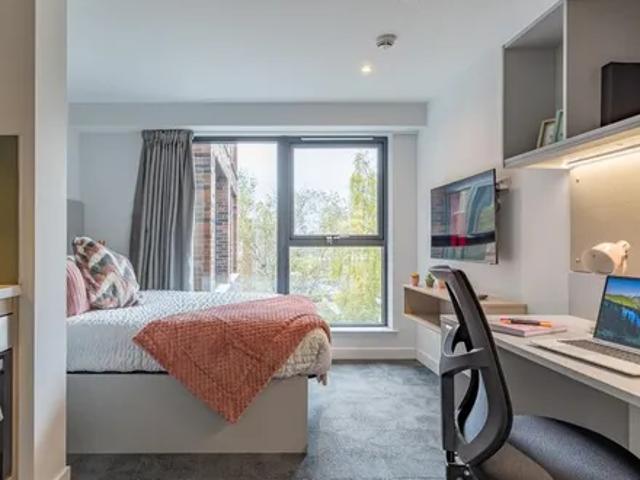 172 Gilbert Street, Glasgow, G3 8PJ, United Kingdom | 1 bed apartment for rent #167087395 | Rentberry
