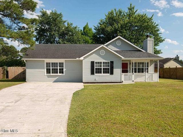 172 Glenwood Dr, Hubert, NC 28539