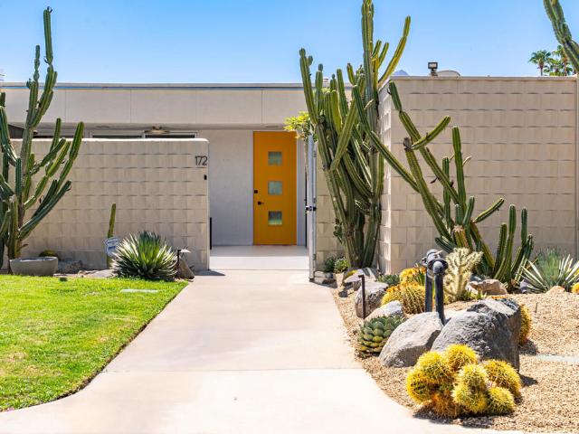 172 Desert Lakes Drive