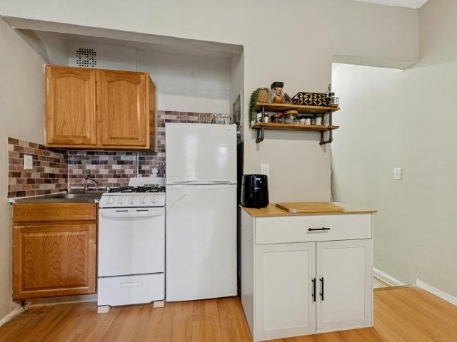 172 E 112TH Street