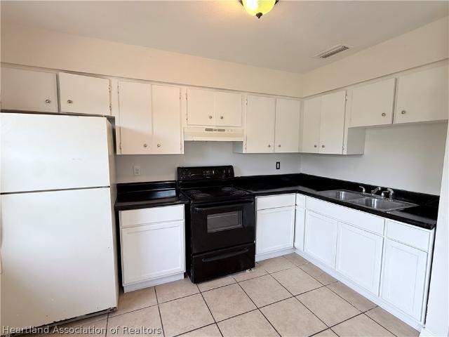 172 E Rainbow St, Avon Park, FL 33825 | MLS #324644 | Compass