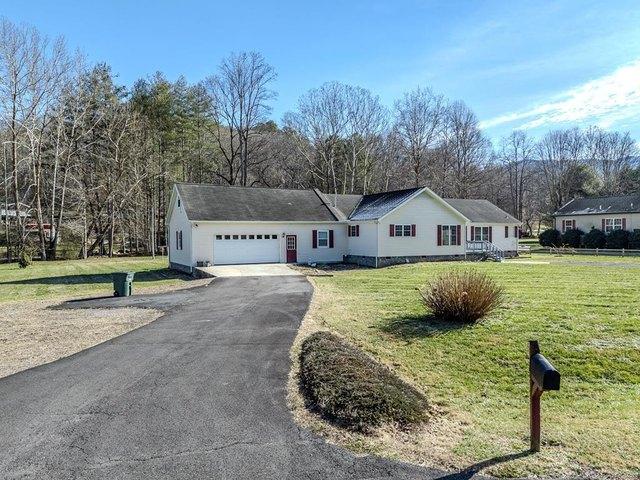 172 Eden Acres Dr, Andrews, NC 28901