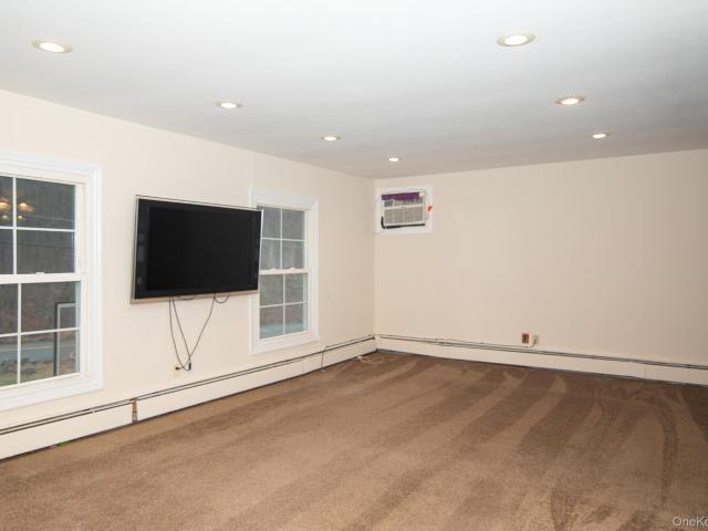 172 Farmingdale Road