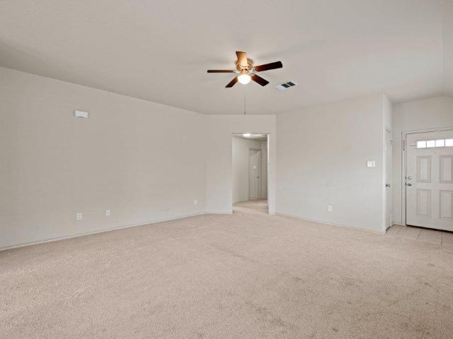 172 Lake Gln