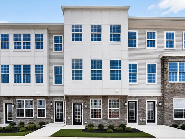 172 Leona Stewart Ln, Pennington, NJ 08534