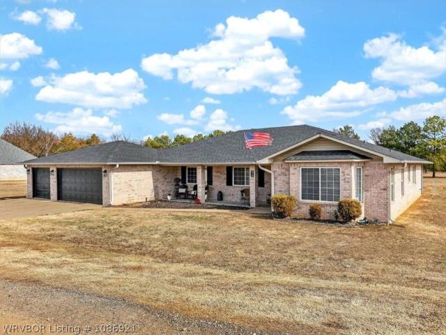 172 Luckau Lane