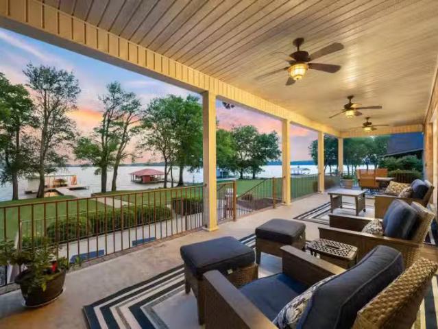 172 NAOMI DR, ROGERSVILLE, AL 35652 Single Family Residence Fo.