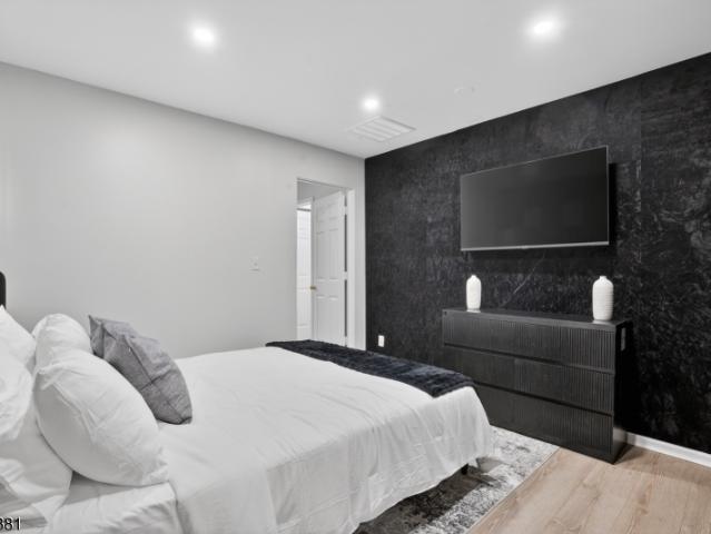 172 S 10th street # 1