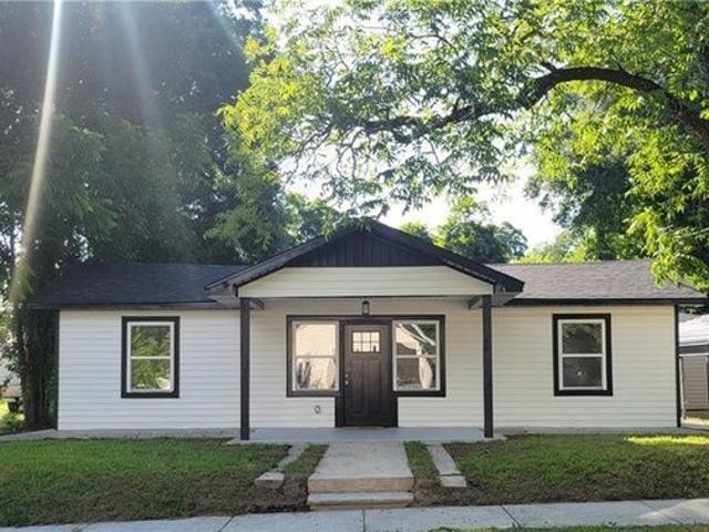 172 S Thomas St, Elberton, GA 30635