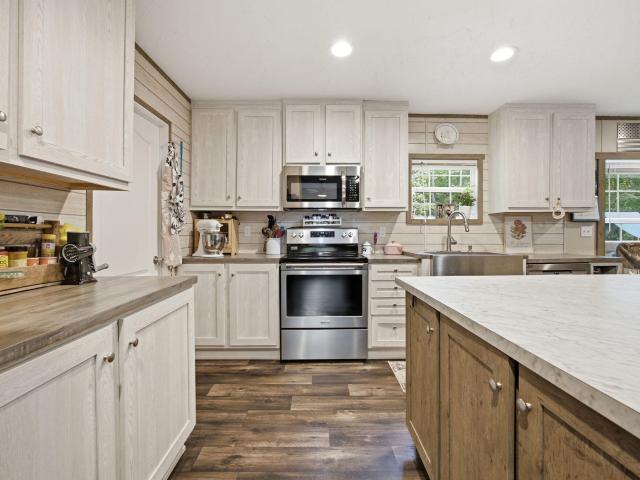 172 Sourwood Lane