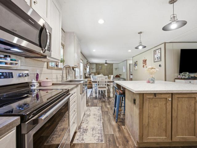 172 Sourwood Lane