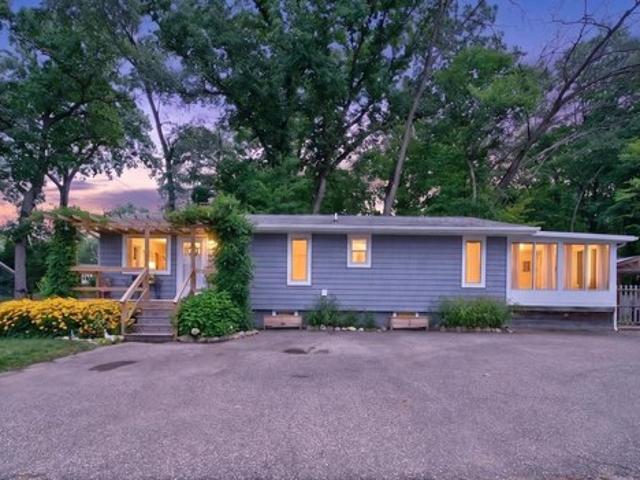 172 St Marys Lake Rd, Battle Creek, MI 49017