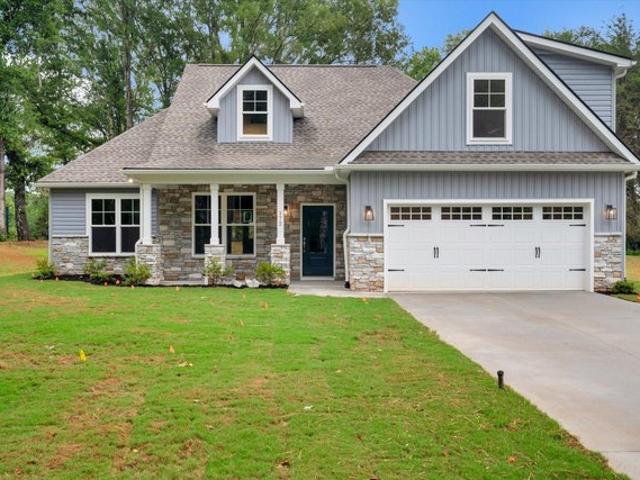 172 Stewart Lake Rd, Pelzer, SC 29669
