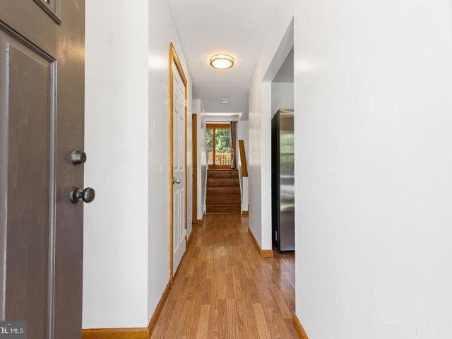 172 Stirling Court