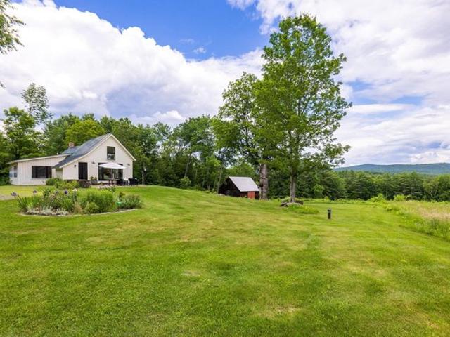 172 Poor Farm Rd N, Thetford, VT 05075