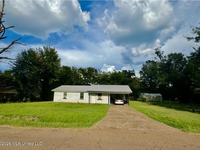 172 Pacific Cir, Crystal Springs, MS 39059