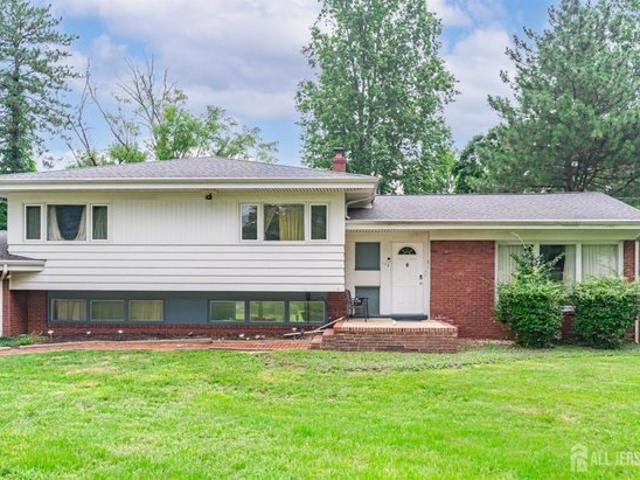 172 Ryders Ln, New Brunswick, NJ 08901