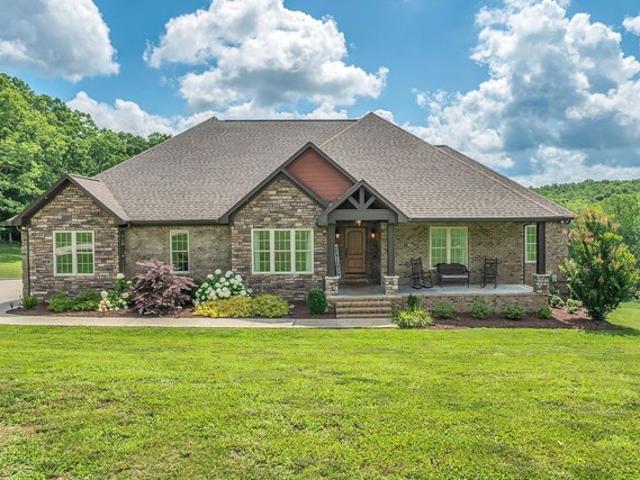 172 Tad Cir, Leoma, TN 38468