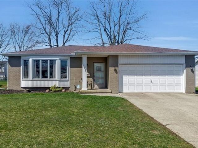 172 Teakwood Ter, Williamsville, NY 14221