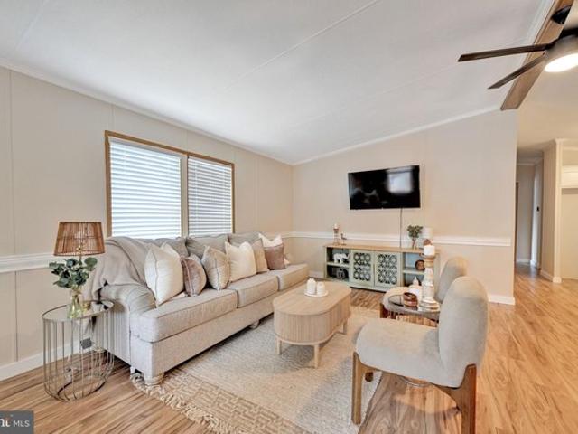172B Sonnys Ct, Lothian, MD 20711