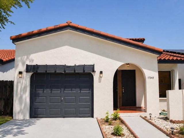 17343 NW 66th Pl, Hialeah, FL 33015