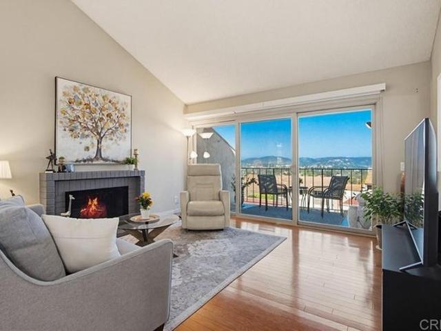 17347 Plaza Maria, San Diego, CA 92128