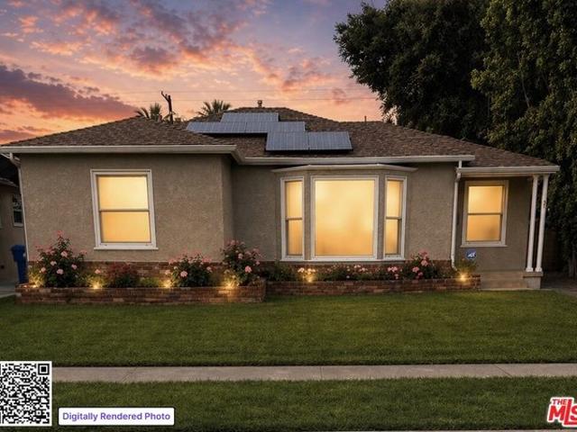 17345 Hamlin St, Lake Balboa, CA 91406