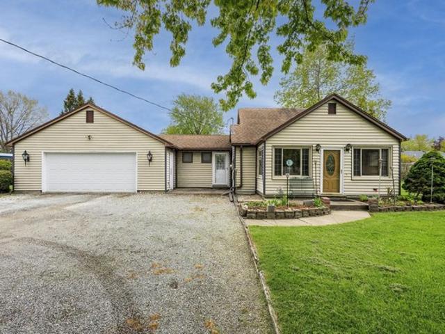 17346 Common Rd, Roseville, MI 48066