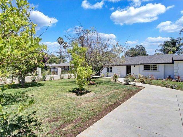17349 Saticoy St, Northridge, CA 91325
