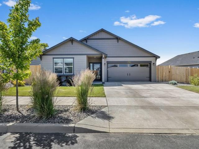 1734 NW Varnish Ave, Redmond, OR 97756