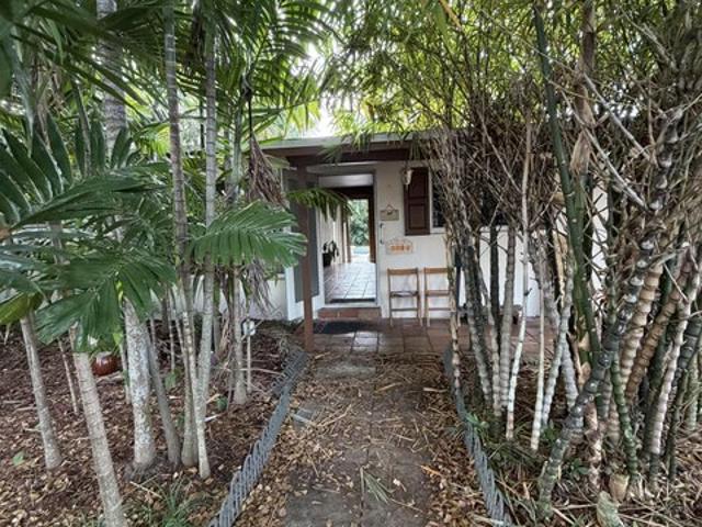 1734 NE 38th St, Oakland Park, FL 33334