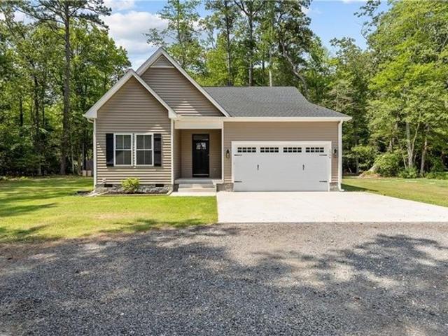 1734 Angus Rd, Hayes, VA 23072