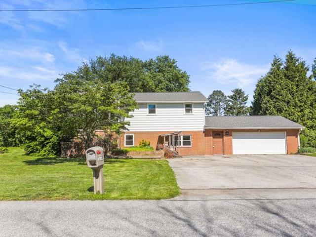 1734 Cemetery Rd, York, PA 17408