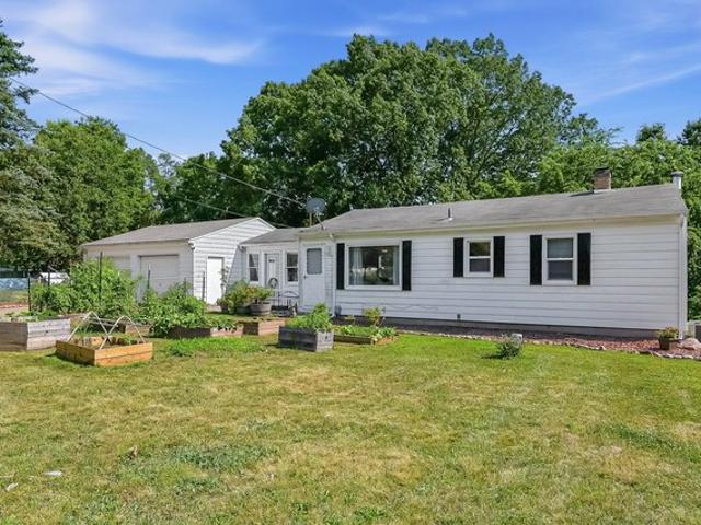 1734 Fayette Ct, Portage, MI 49002