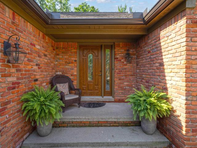 1734 Snowden Circle