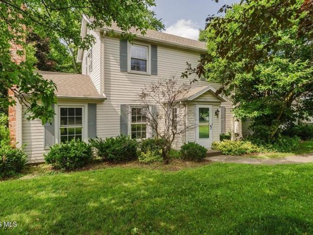 1734 W Main Cross St, Findlay, OH 45840