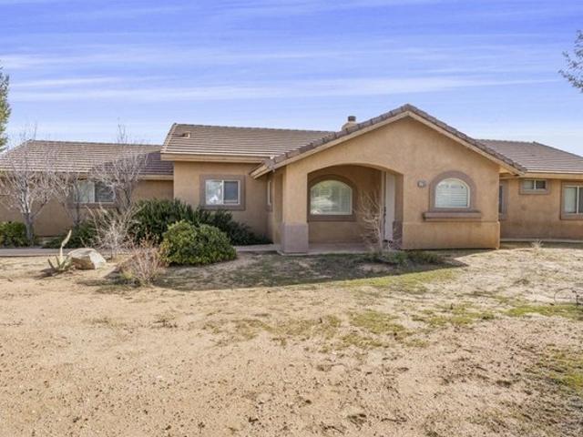 17355 LA Junta St, Hesperia, CA 92345