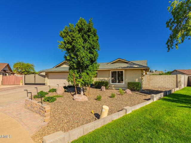 1735 n platina circle