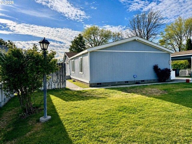 1735 NE 3rd Pl, Hermiston, OR 97838