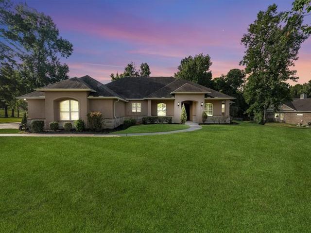 1735 Opal Trl, Willis, TX 77378