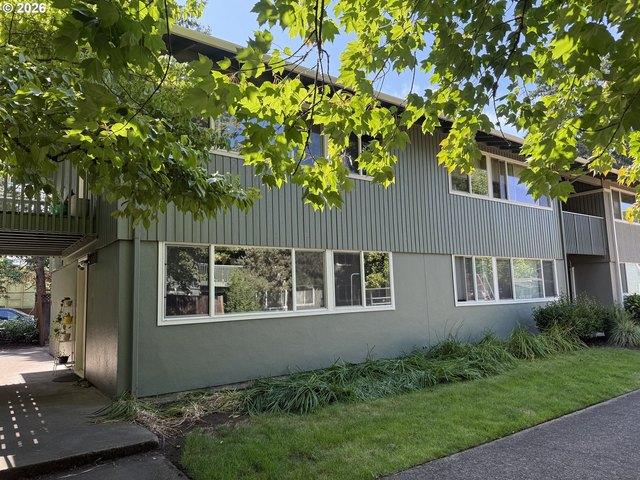1735 Cleveland Pl, Eugene, OR 97402