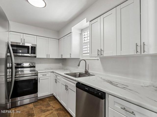1735 El Camino Rd Apt 2, Jacksonville, FL 32216