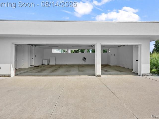 1735 Fairview Court