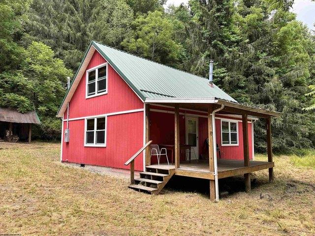 1735 Heavner Grove Rd, Buckhannon, WV 26201