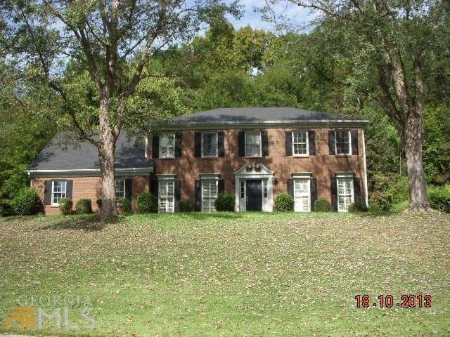 1735 Ridgefield Dr, Roswell, GA 30075