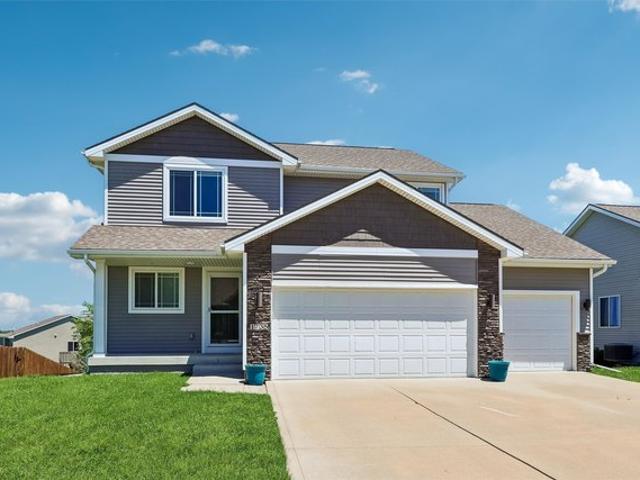 1735 Sadie Ln, Adel, IA 50003