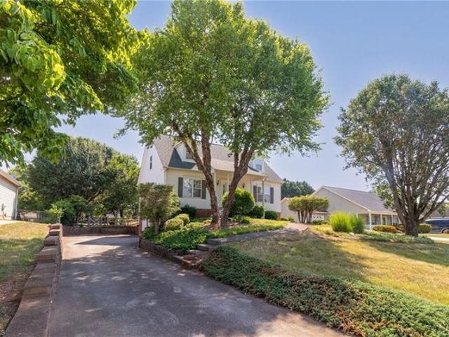 1735 Springfield Farm Ct, Clemmons, NC 27012