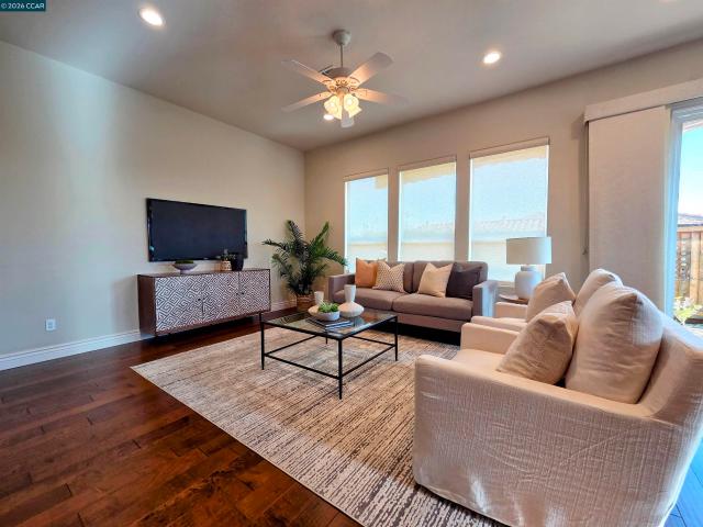 1735 Veneto Ln, Brentwood, CA 94513 | MLS #41121 | Compass