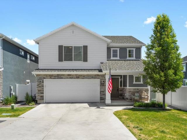 1735 W Parkview Dr, Syracuse, UT 84075