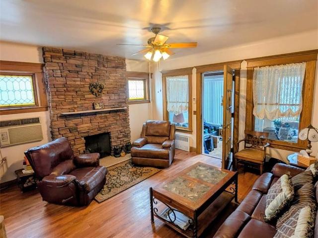 1735 West 11th Street | Compass